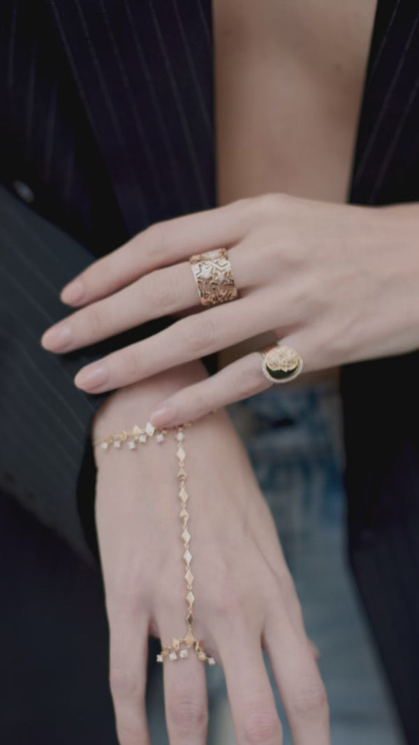 “Shine” handchain